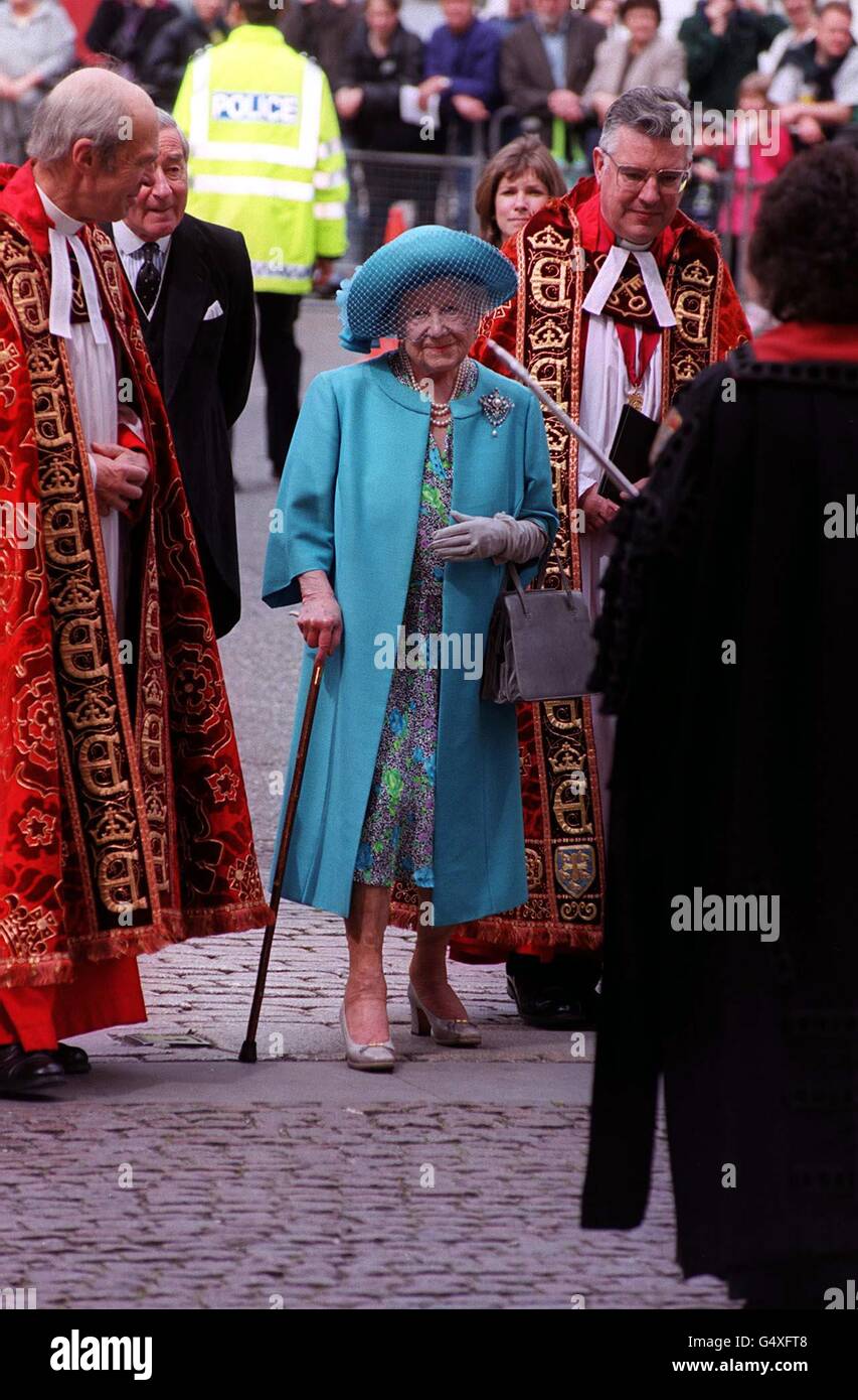 Queen Mother/Westminster Abbey Stock Photo - Alamy