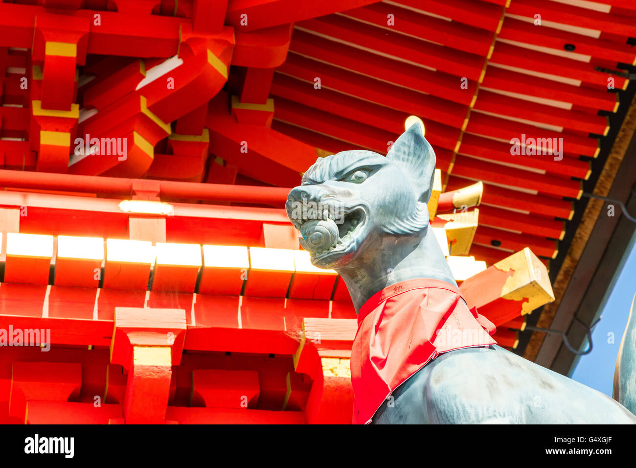 Fushimi inari taisha grand shrine hi-res stock photography and images ...