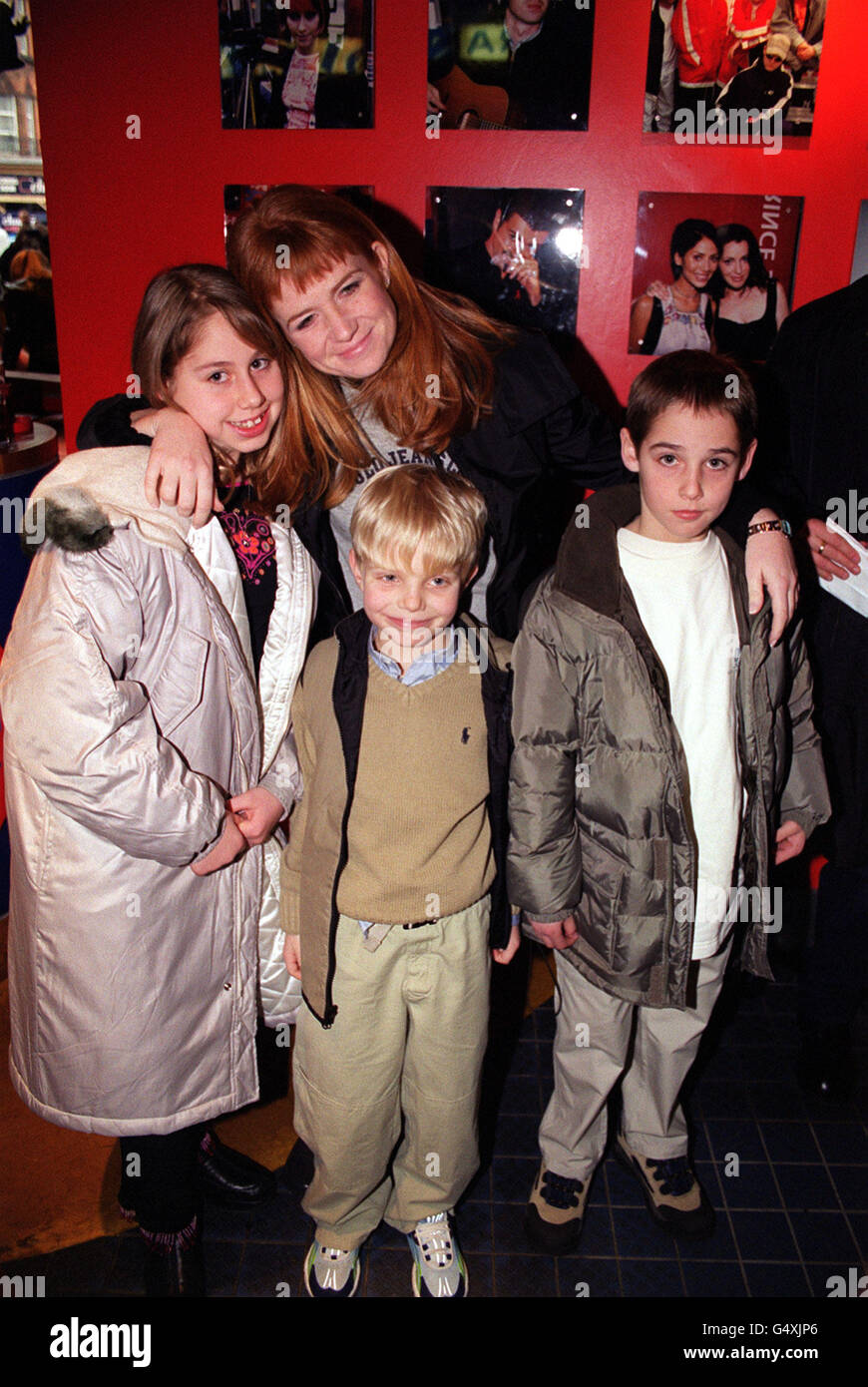 Celebrity with family patsy palmer High Resolution Stock Photography ...