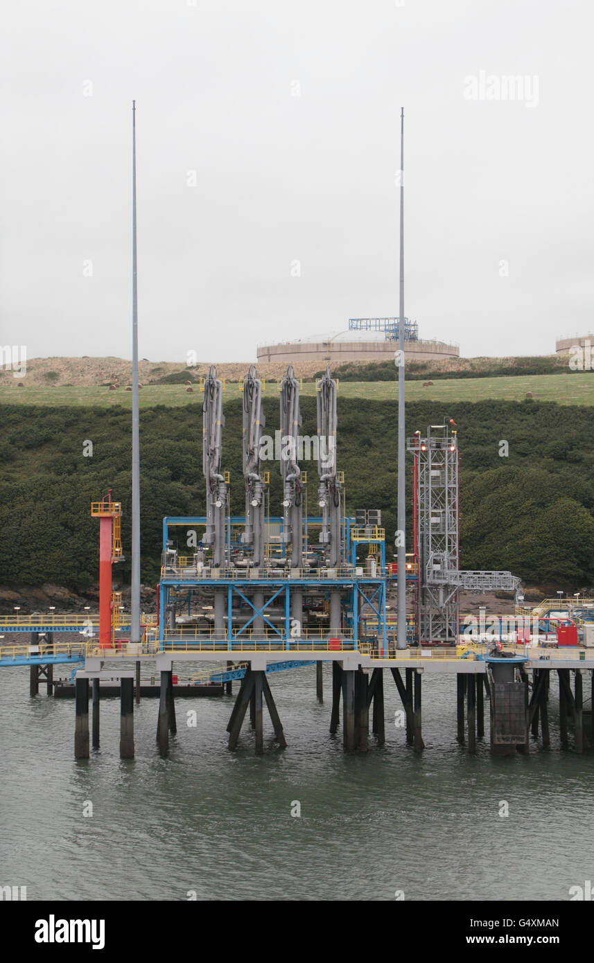 Dragon lng hi-res stock photography and images - Alamy