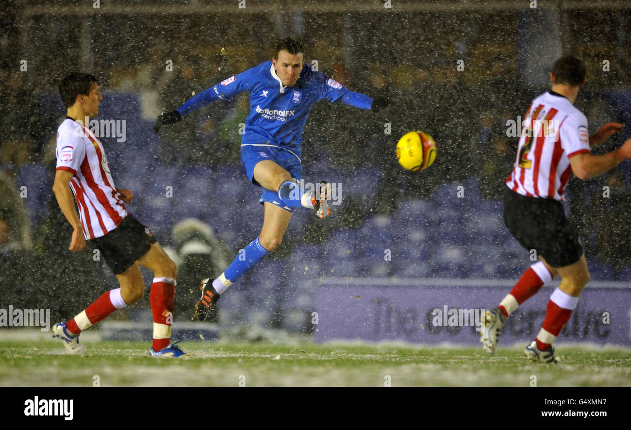 Birmingham City's Jordan Mutch has a shot on goal during the npower ...