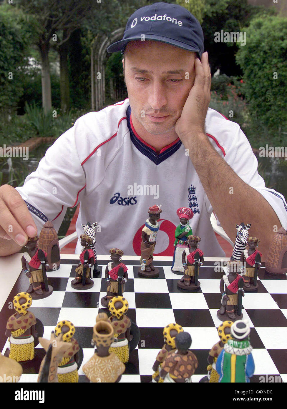 Sport cricket thinking hi-res stock photography and images - Alamy