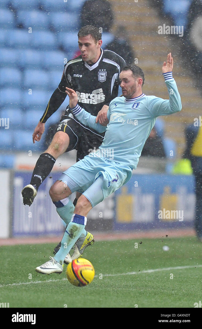Coventry City's David Bell (right) and Ipswich Town's Andy Drury battle ...