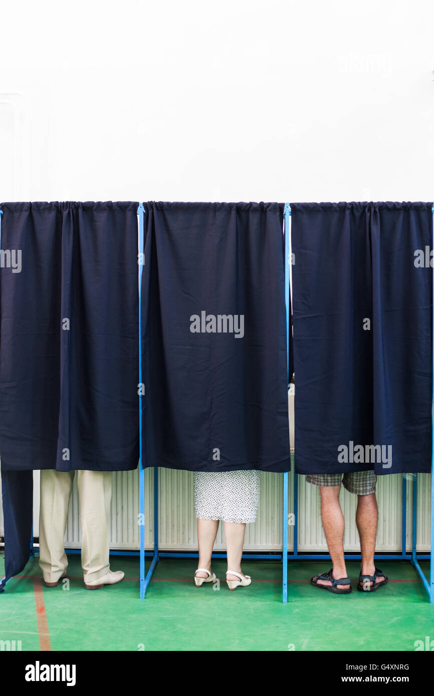 Polling booths hi-res stock photography and images - Alamy
