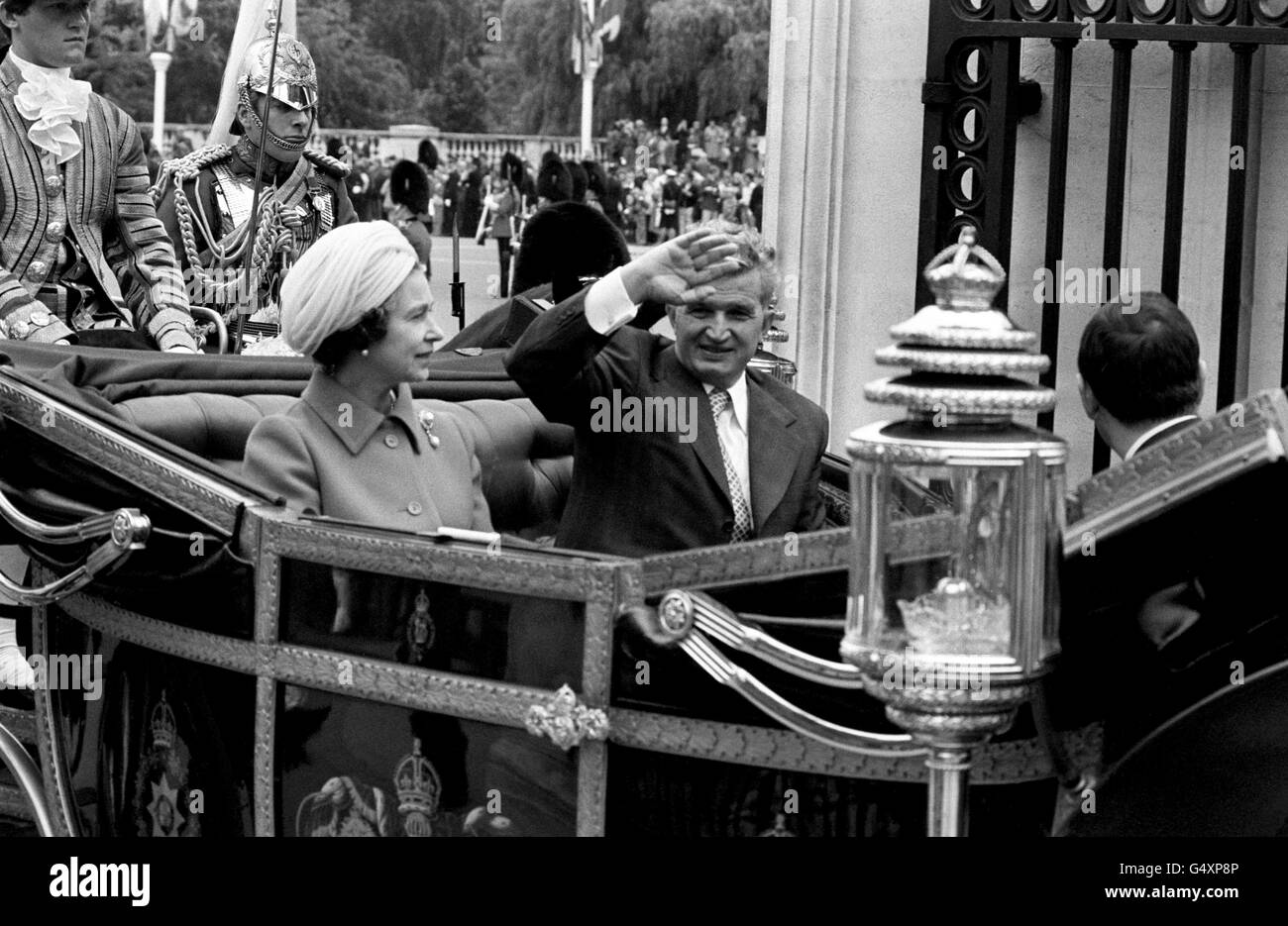 Queen Elizabeth II with President Nicolae Ceausescu of Romania during ...