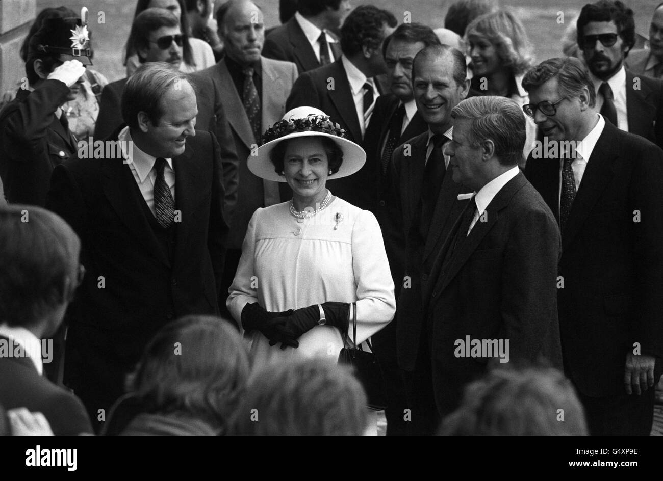 Queen elizabeth ii state visit germany Black and White Stock Photos ...
