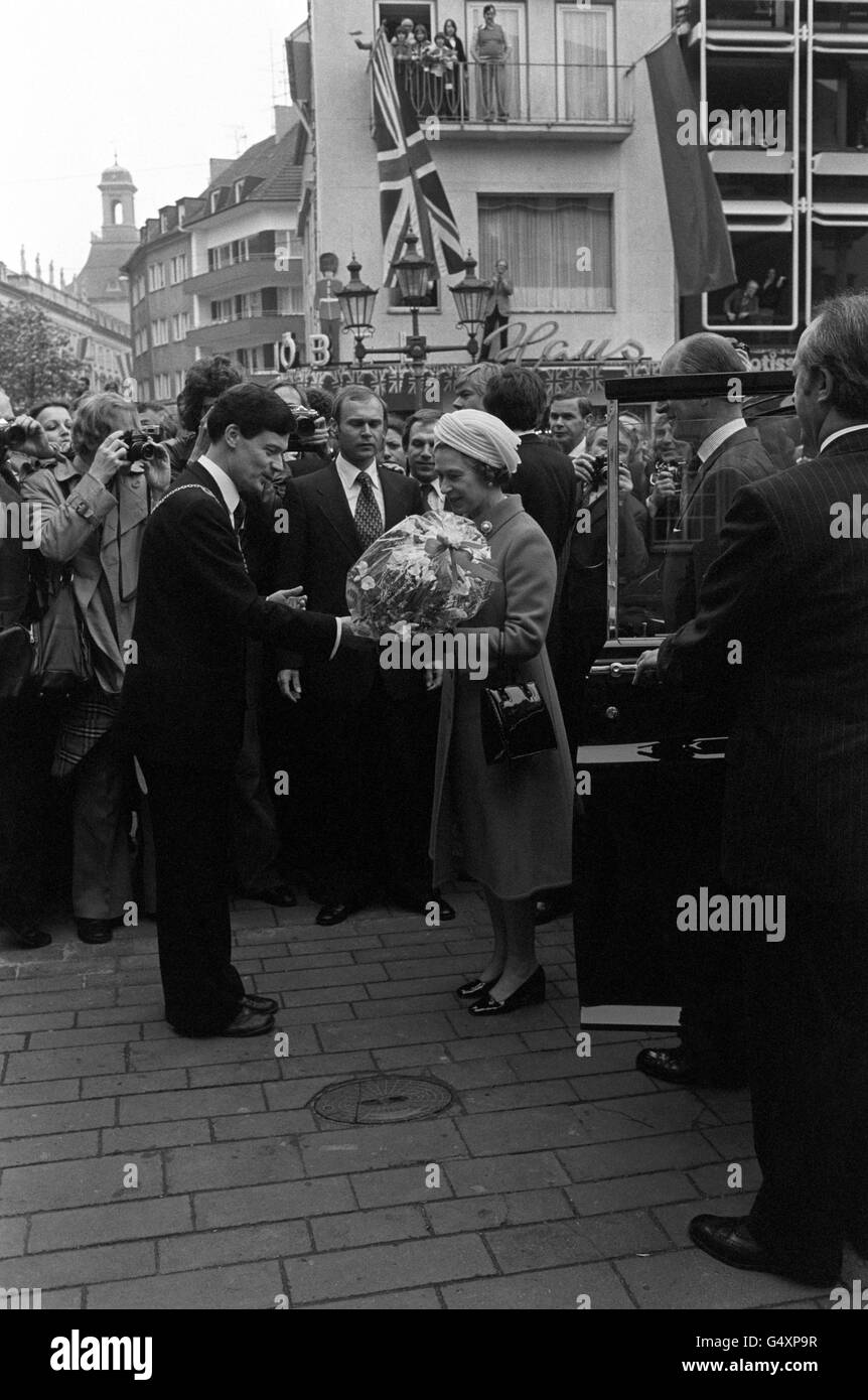 Queen elizabeth ii during her visit to west germany hi-res stock ...