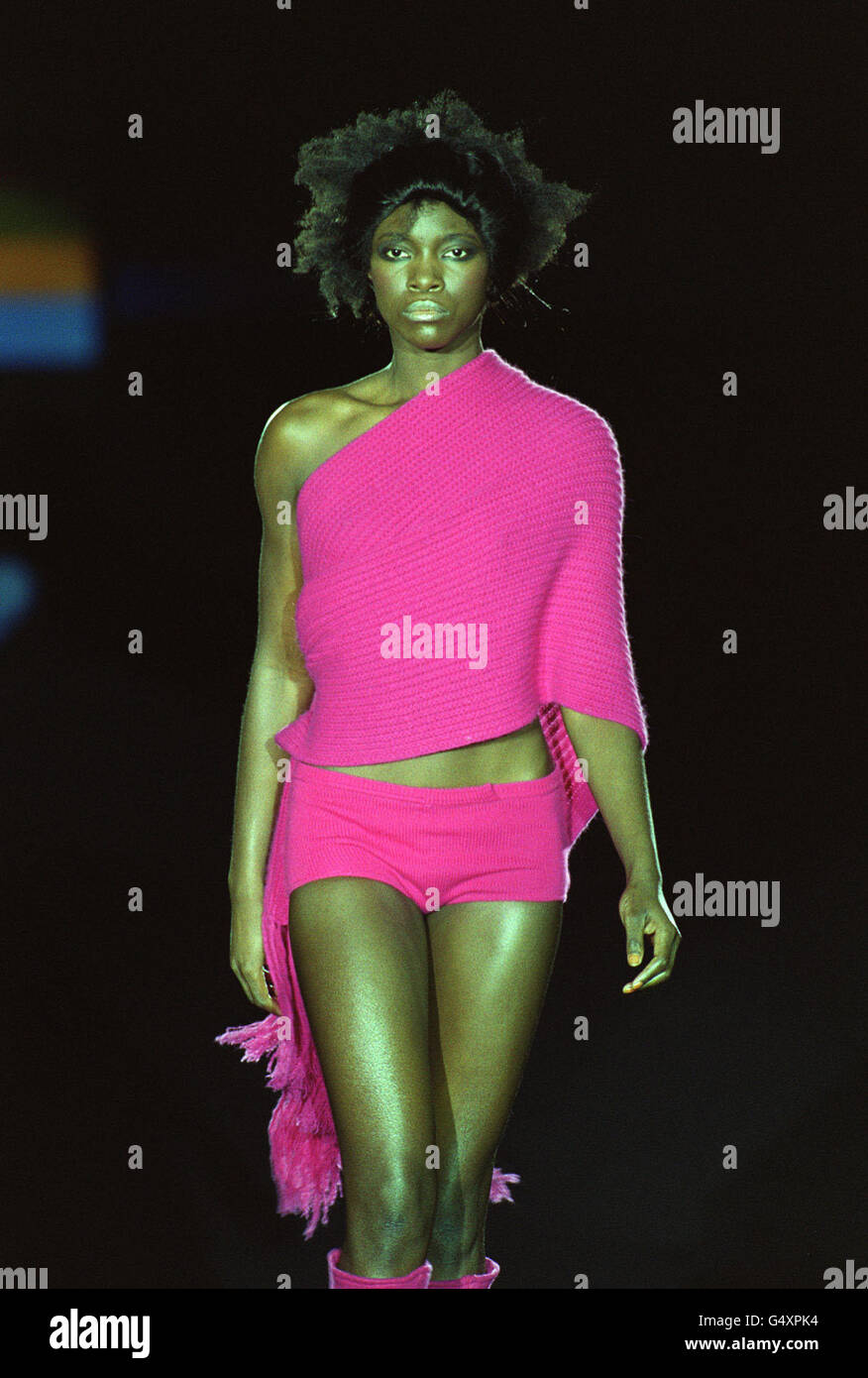 Wrap around hi-res stock photography and images - Alamy