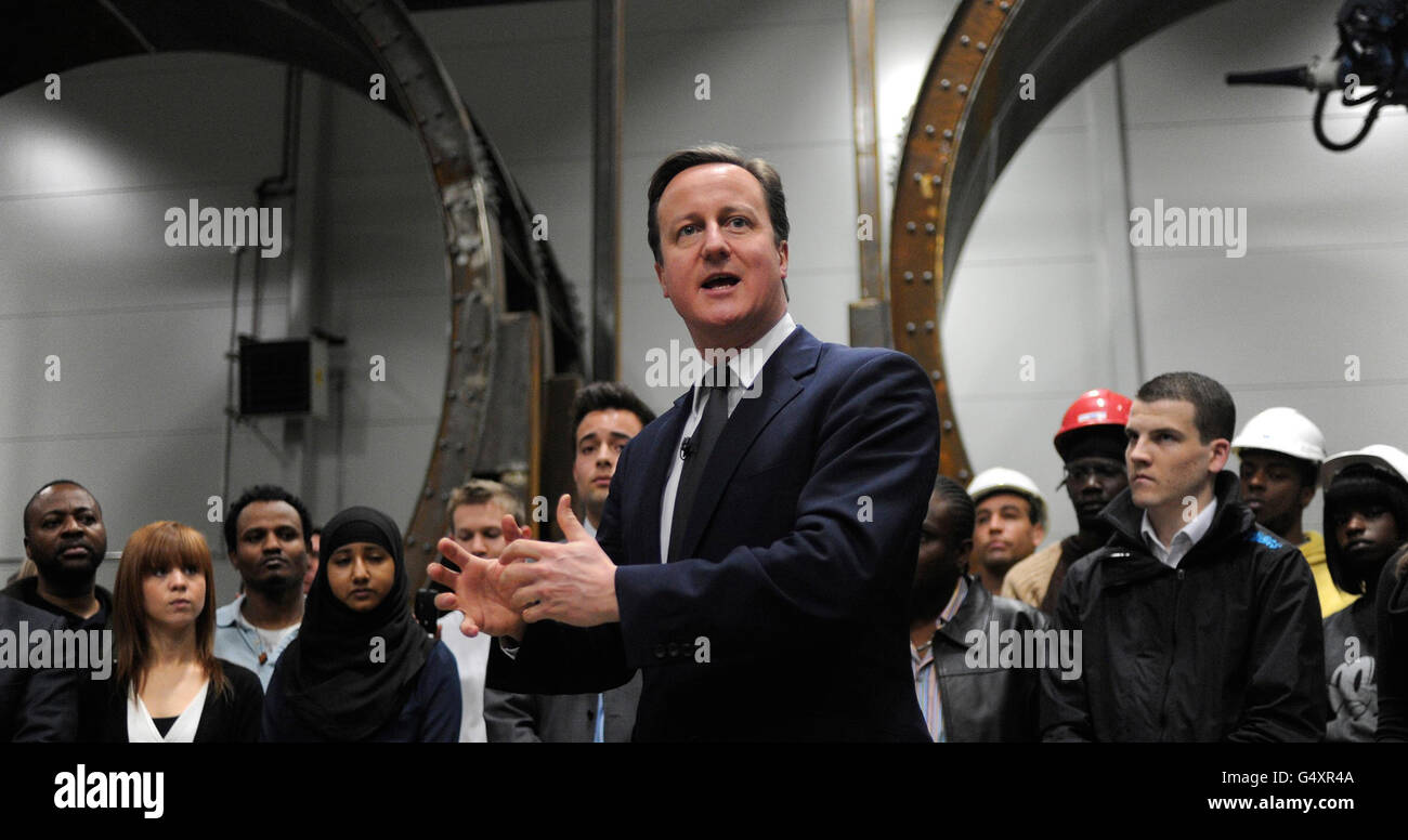 David cameron on the london underground hi-res stock photography and ...