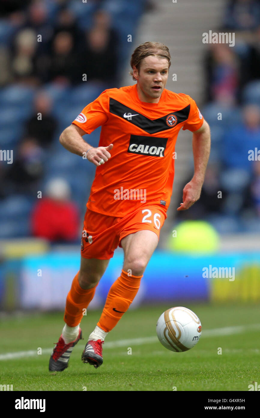 Robbie william football hi-res stock photography and images - Alamy