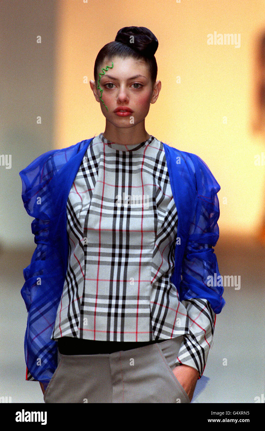 Fashion - London Fashion Week 2000 Stock Photo - Alamy