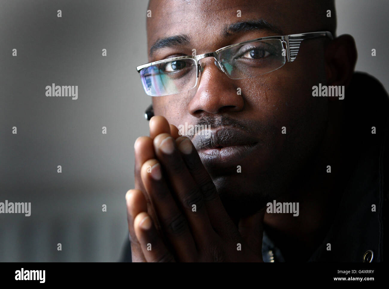 Two gang gangs hi-res stock photography and images - Alamy