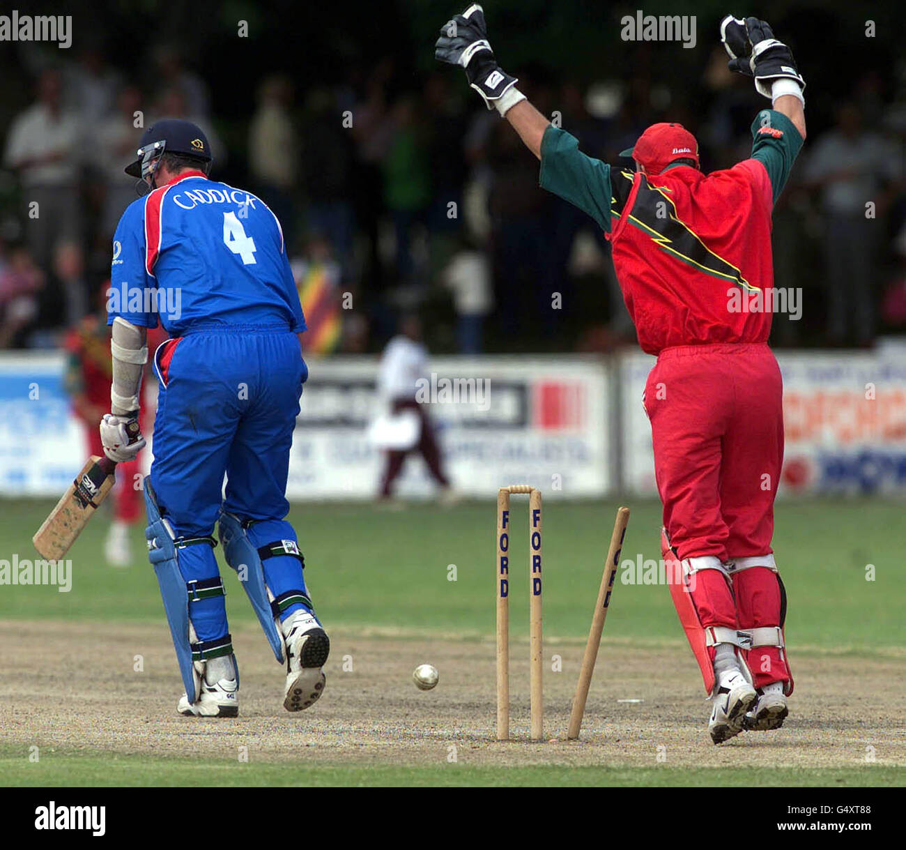Sport cricket celebrating andrew caddick hi-res stock photography and ...
