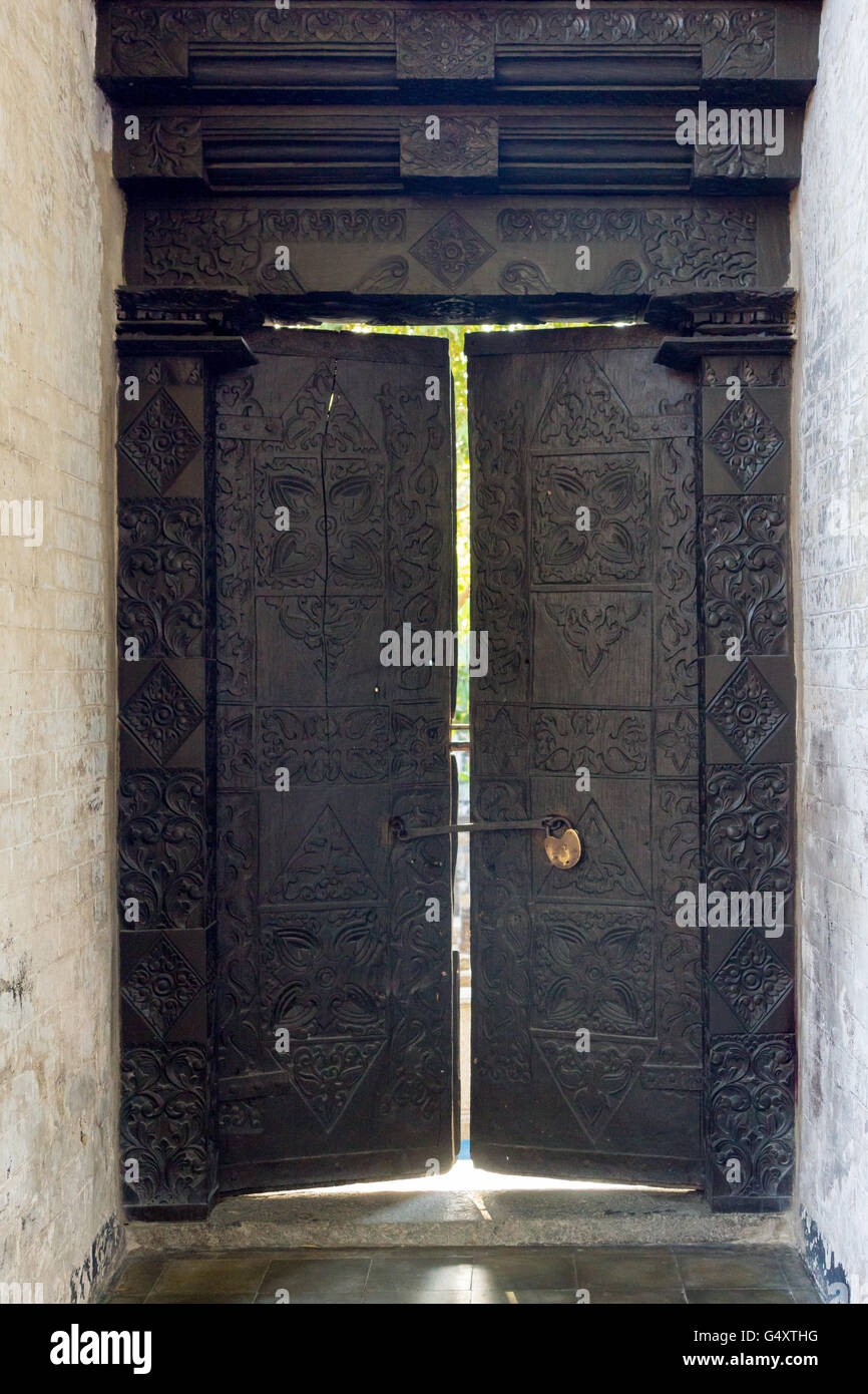 Makam raja raja hi-res stock photography and images - Alamy