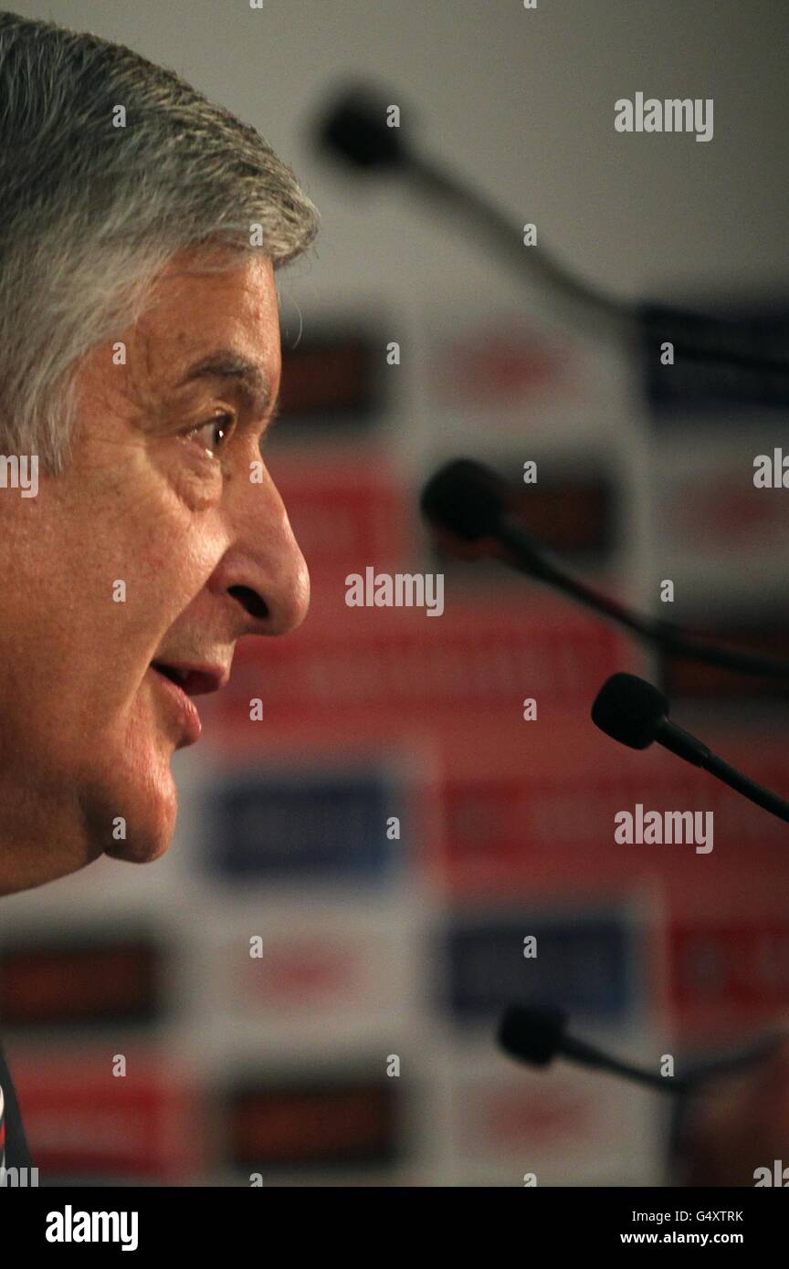 Fa chairman david bernstein press conference wembley stadium hi-res ...