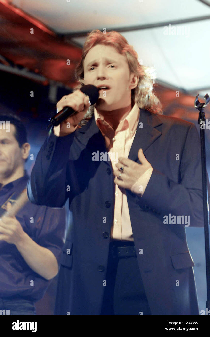 Singer Eamonn Toal performing the winning Irish entry into the ...