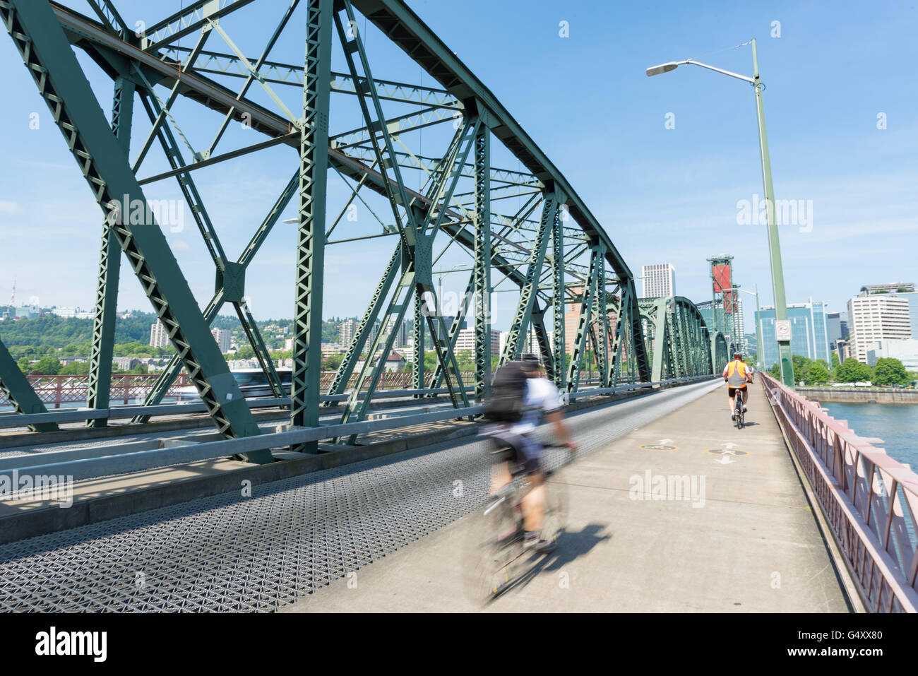 USA, Oregon, Portland, By bicycle across the bridge, Hawthorne Bridge ...