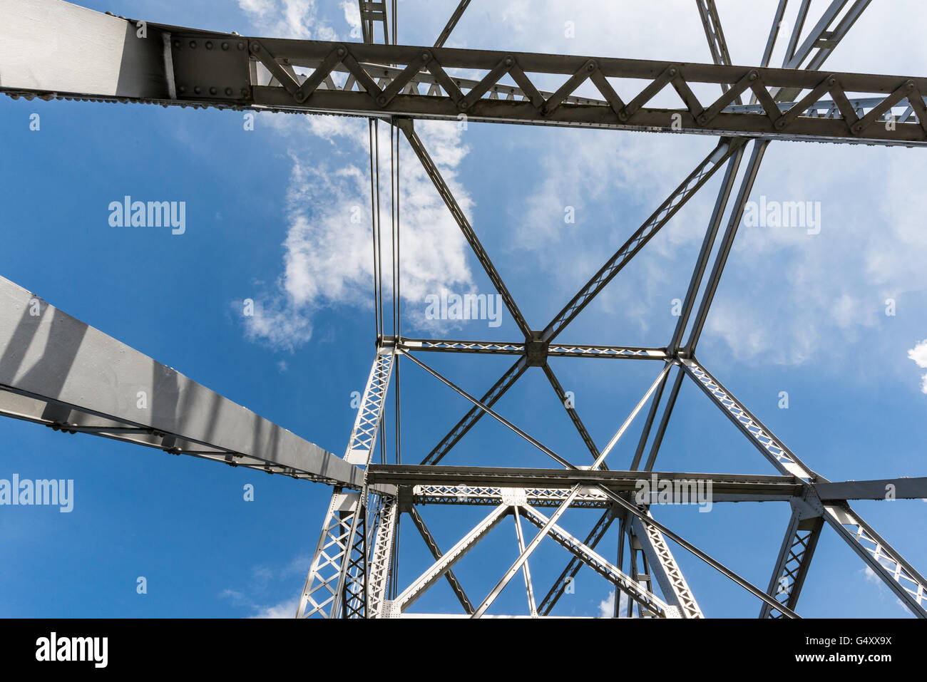 USA, Oregon, Pacific Crest Trail, A bridge in the wilderness on the ...