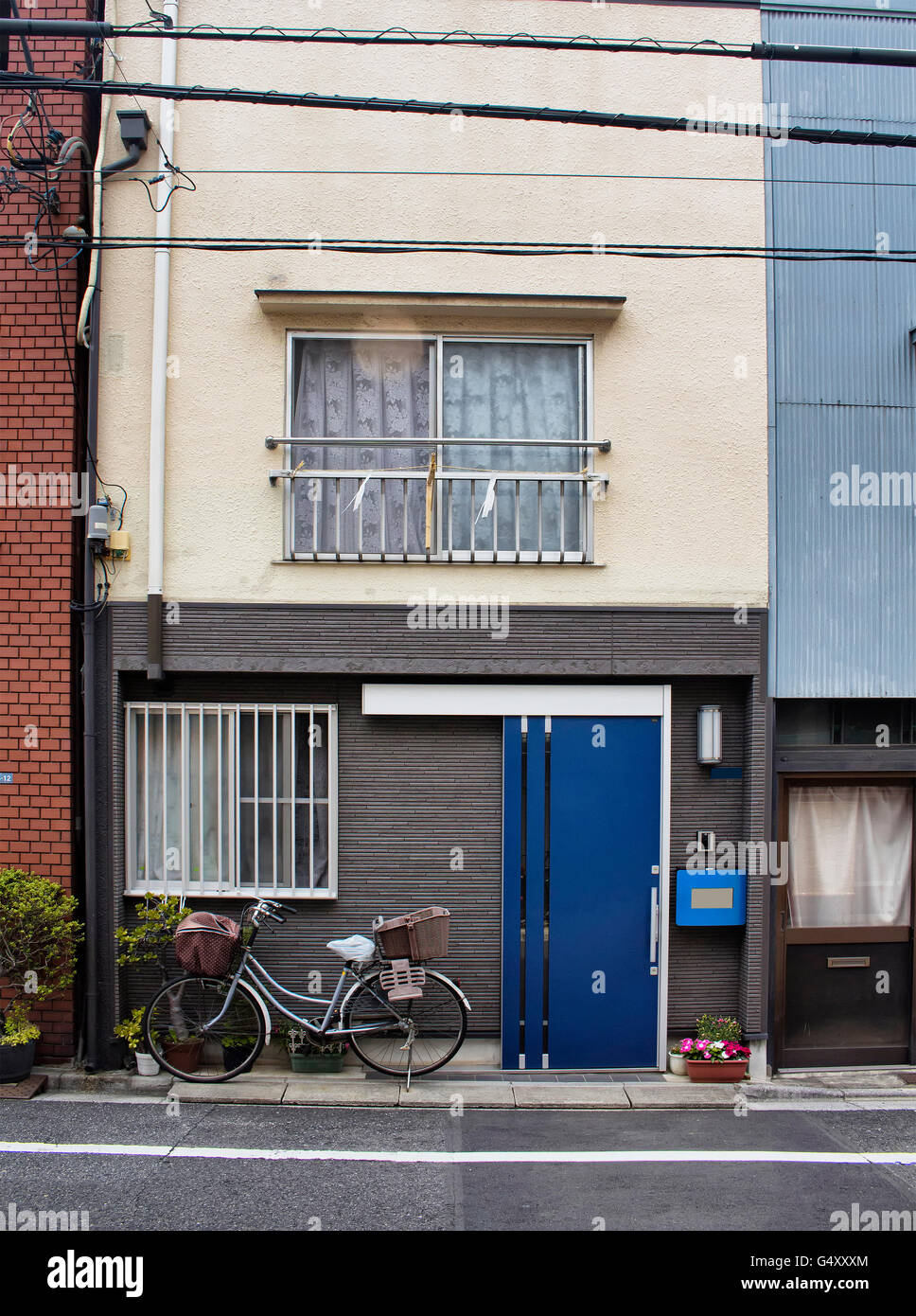 Suburban tokyo hi-res stock photography and images - Alamy