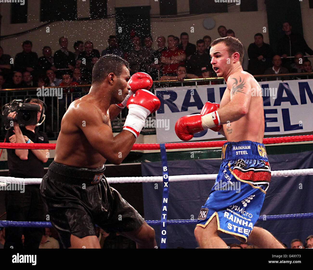 Kevin mitchell against felix lora bout york hall hi-res stock ...