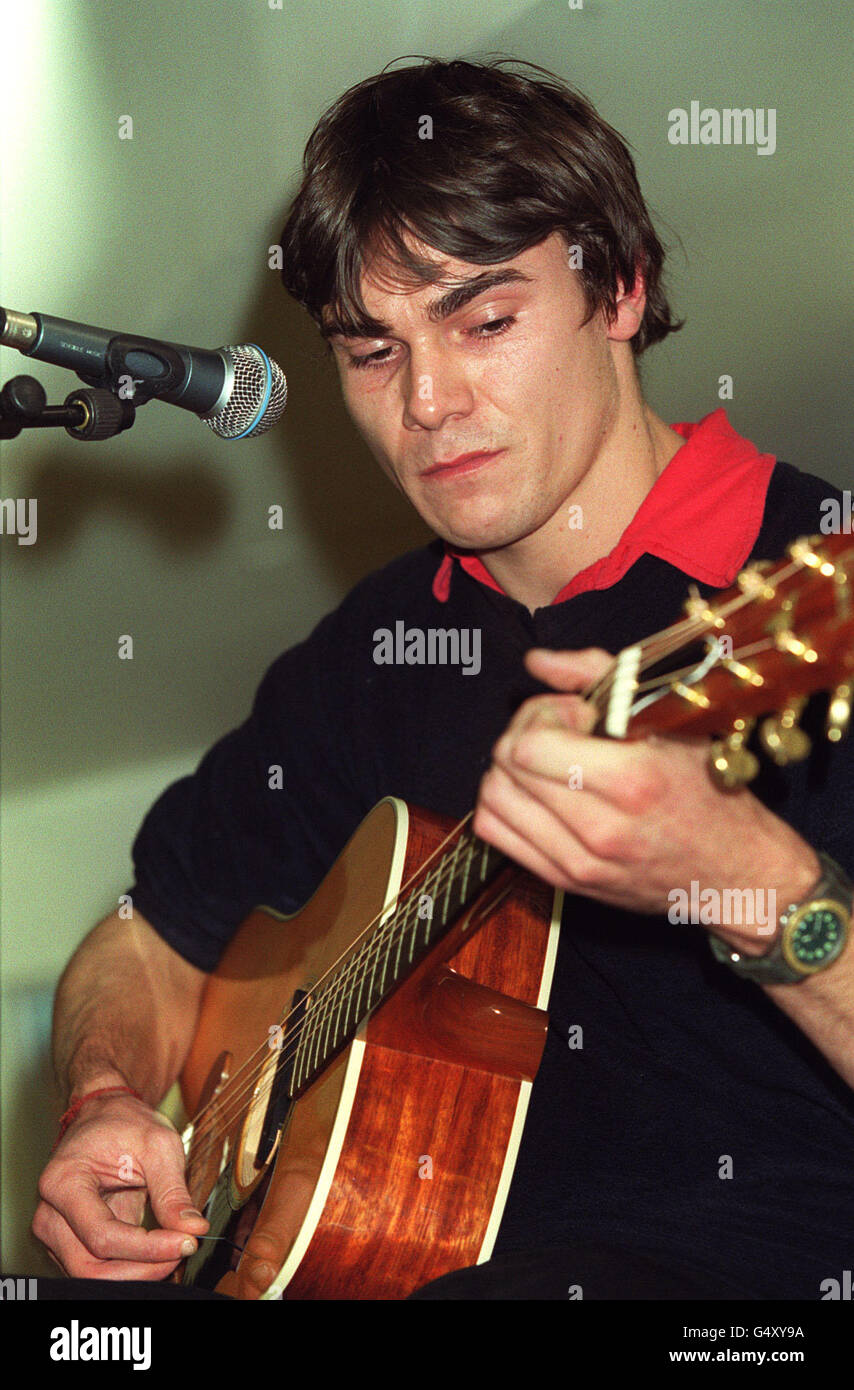 Richard James of the Welsh psycedelic rock band Gorky's Zygotic Mynci ...