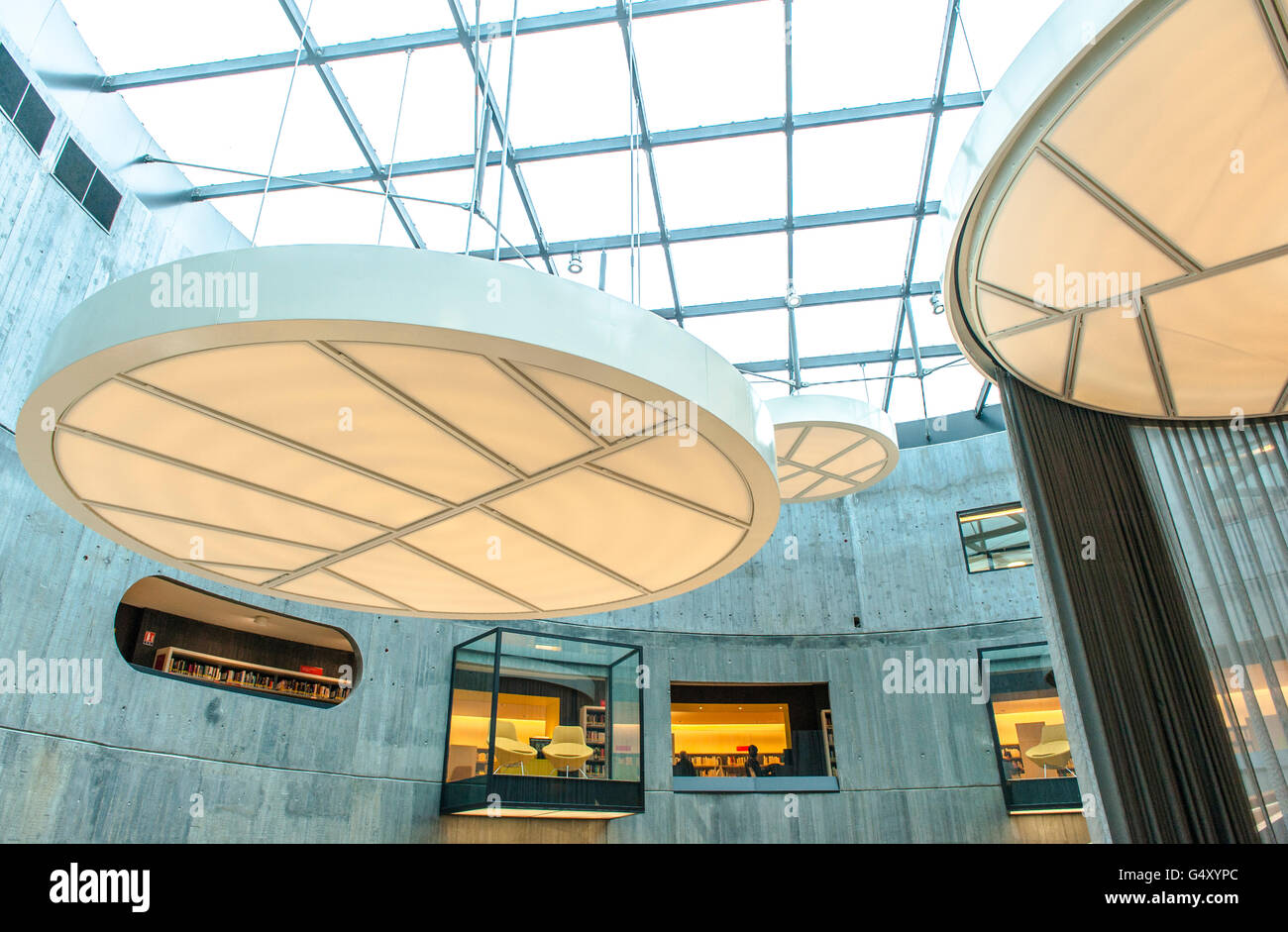 Opened 2015, the civic library of Le Havre is at home in Oskar Niemeyer ...