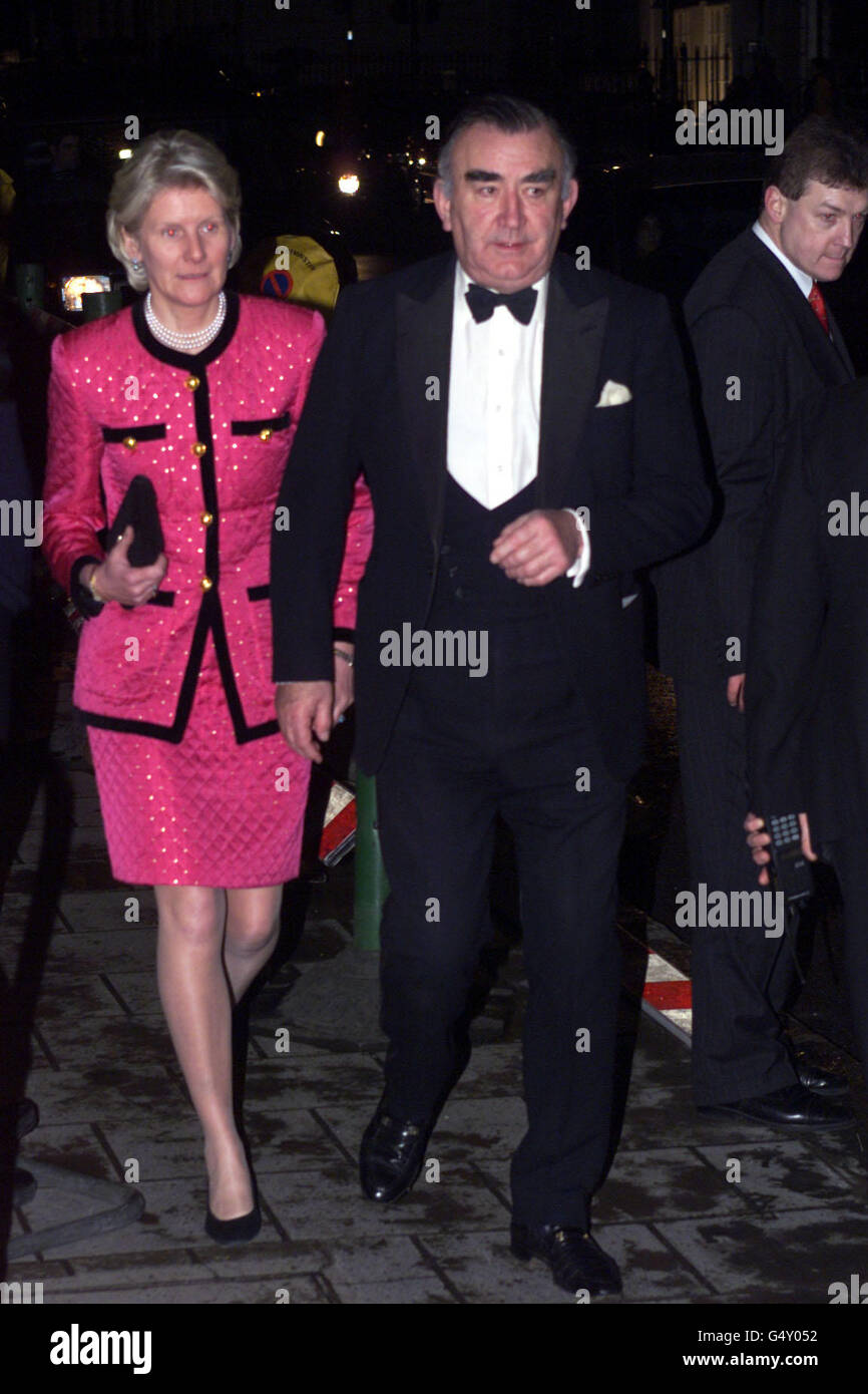 Former Conservative Minister Michael Mates arriving at Claridges Hotel ...