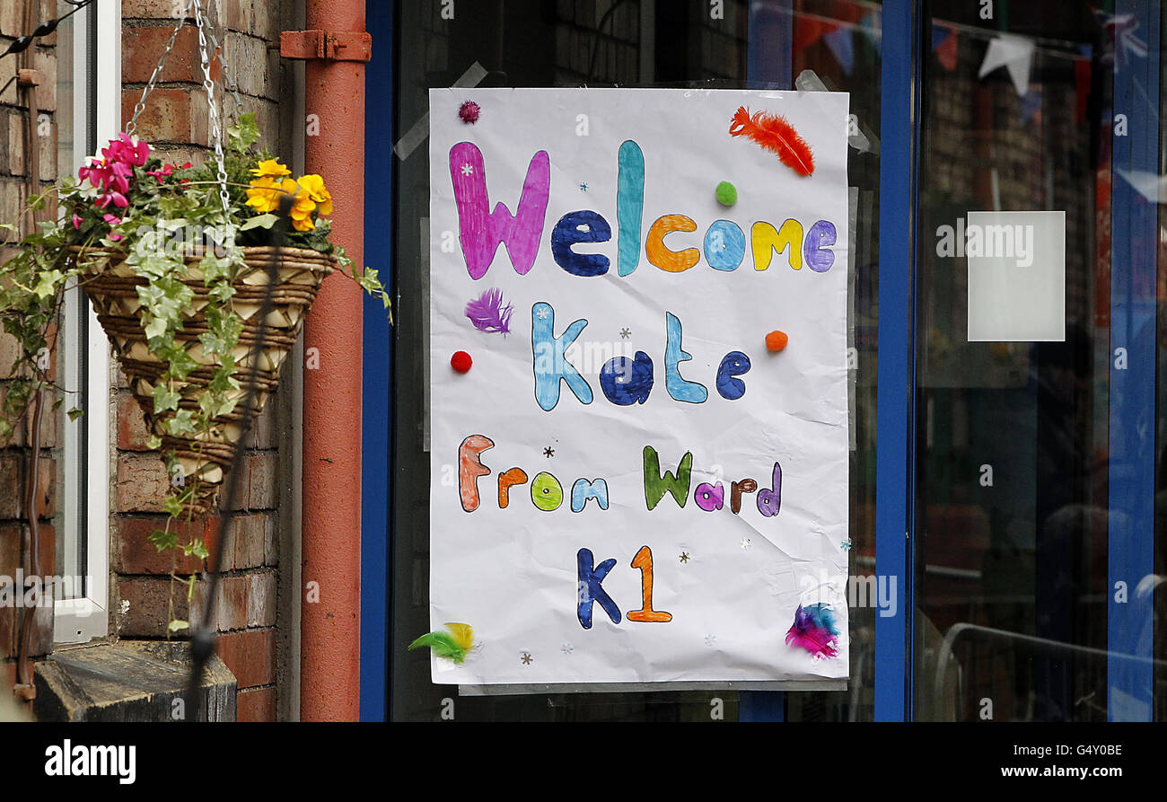 Welcome signs made by children before the Duchess of Cambridge arrives ...