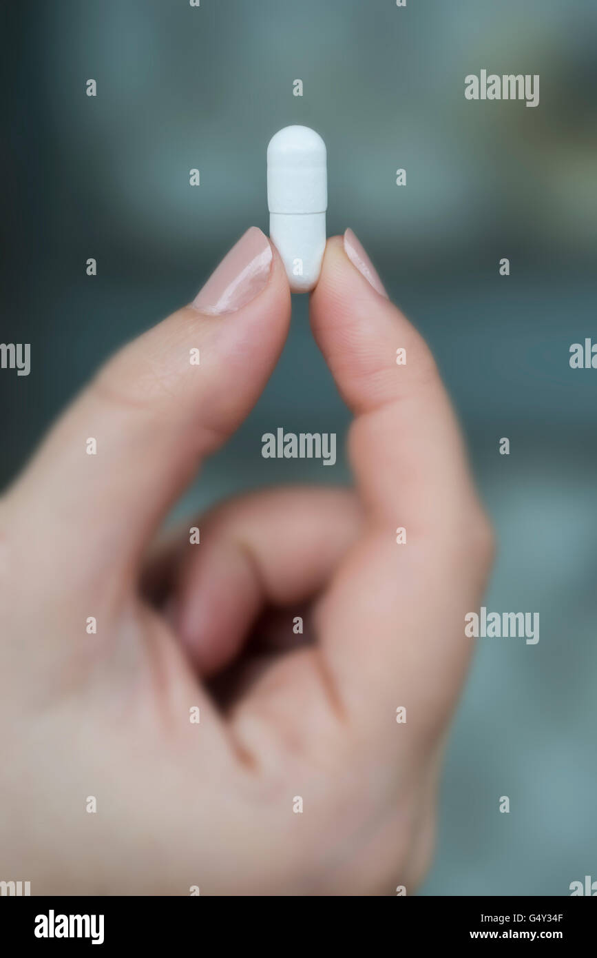 Pill capsules hi-res stock photography and images - Alamy