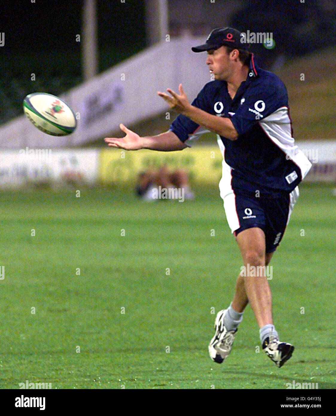 England cricketer gavin hamilton shows his skills with rugby ball hi ...