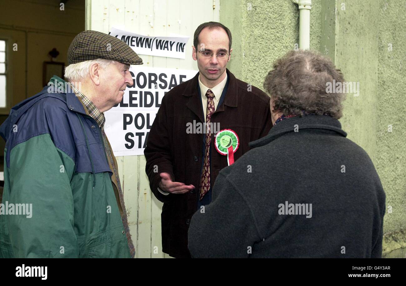 Welsh nationalist party hi-res stock photography and images - Alamy