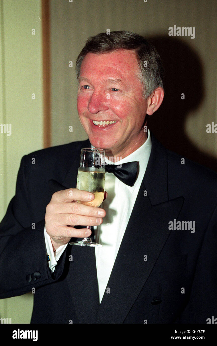 Alex ferguson 1999 hi-res stock photography and images - Alamy