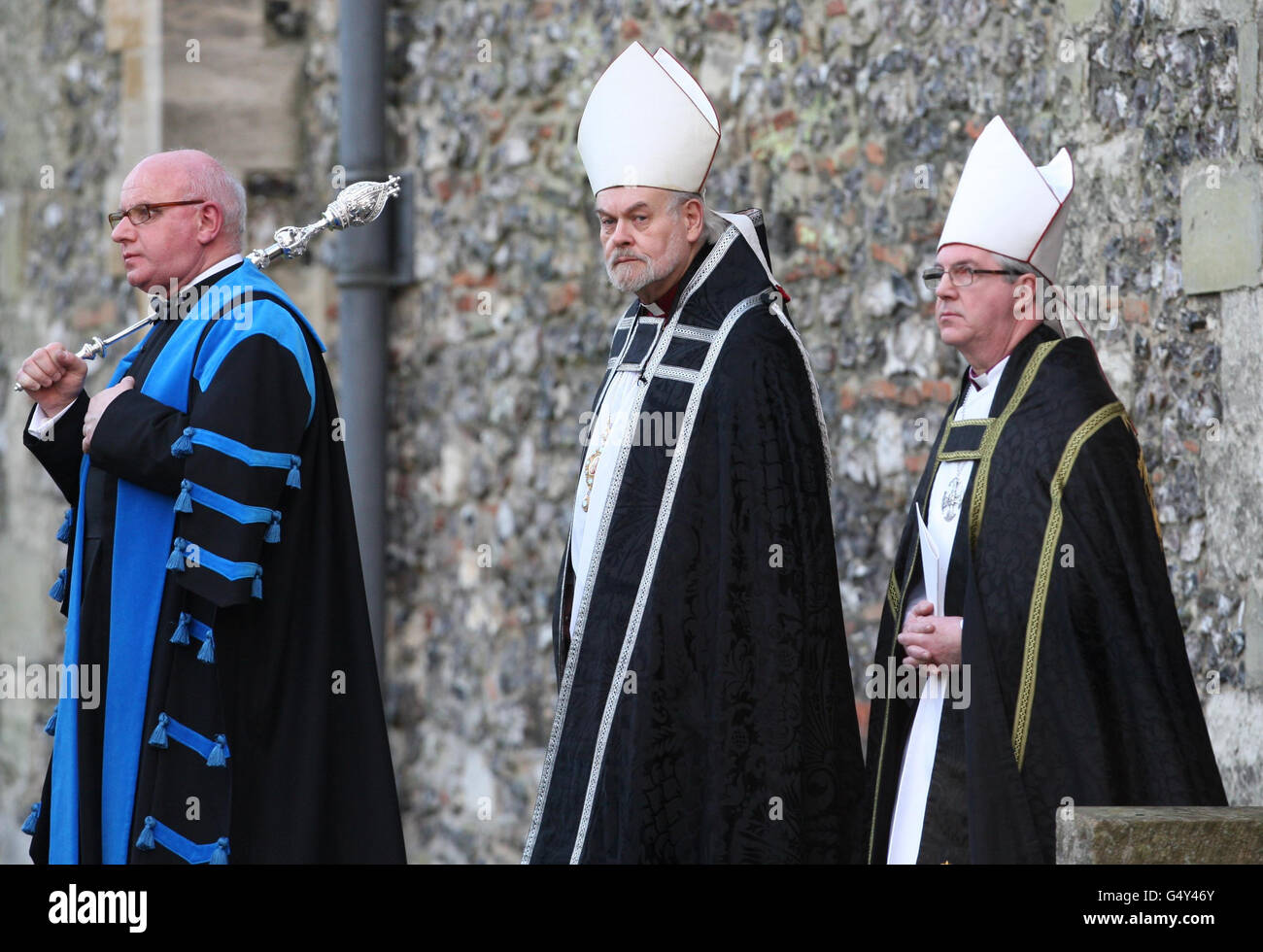 The Bishop of London The Rt Revd and Rt Hon Richard Chartres (centre ...