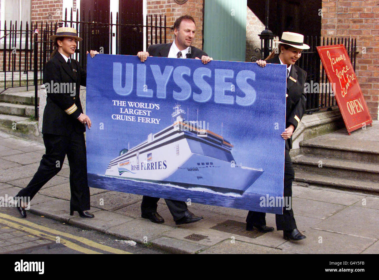 New irish cars ferry hi-res stock photography and images - Alamy