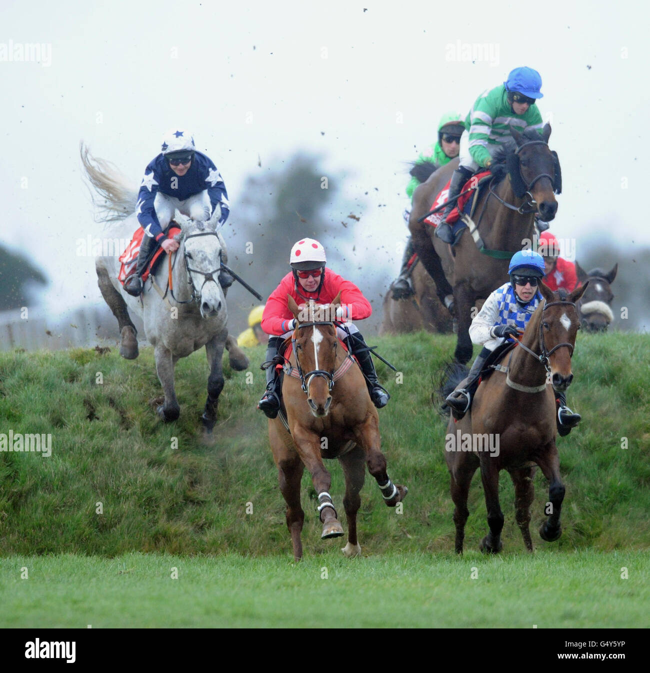 Runners and riders in the Glenfarclas P.P. Hogan Memorial Cross Country ...