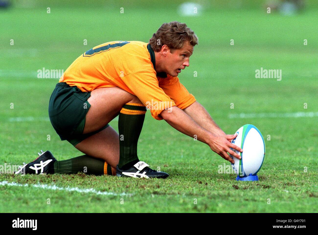 Michael lynagh rugby hi-res stock photography and images - Alamy