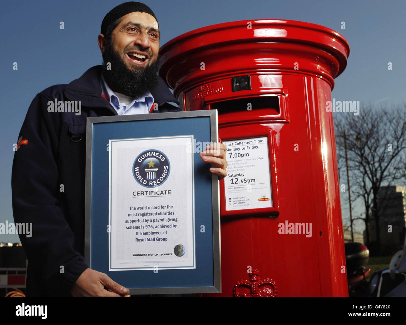 Guinness world records certificate hi-res stock photography and images ...