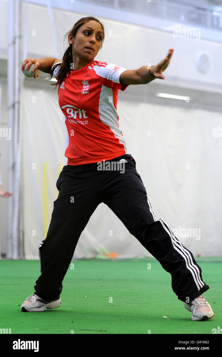 Isa guha hi-res stock photography and images - Alamy