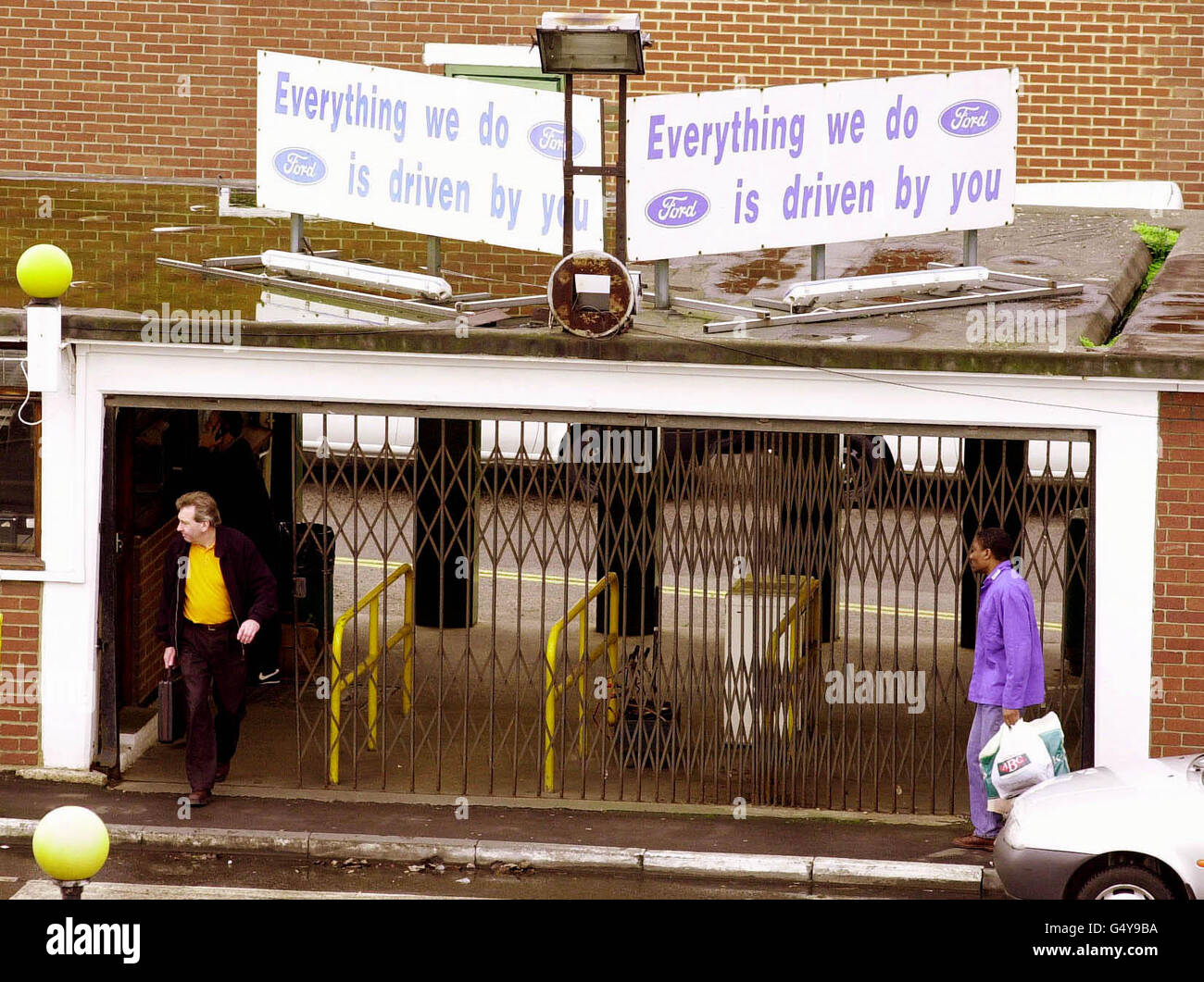 The ford car factory in dagenham hi-res stock photography and images ...