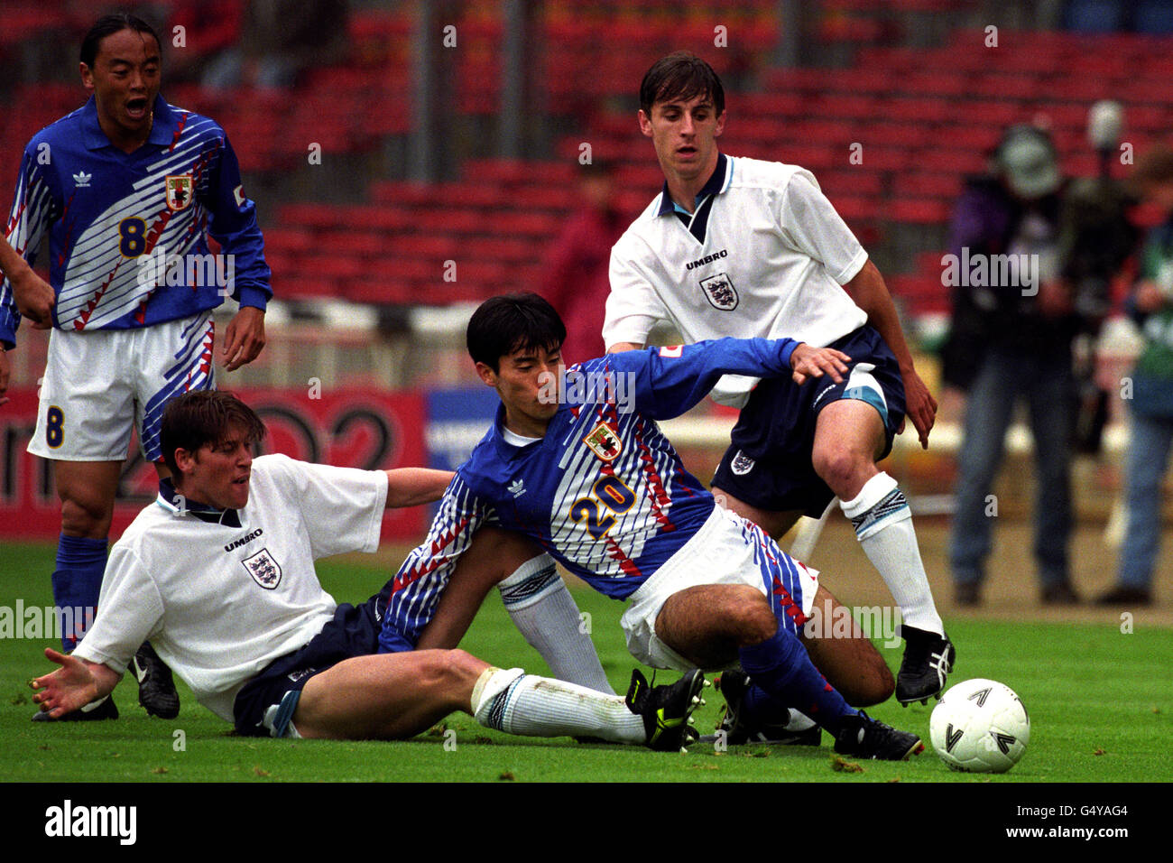 L-R:DARREN ANDERTON, ENGLAND, NAOKI SOMA, JAPAN & GARY NEVILLE, ENGLAND ...
