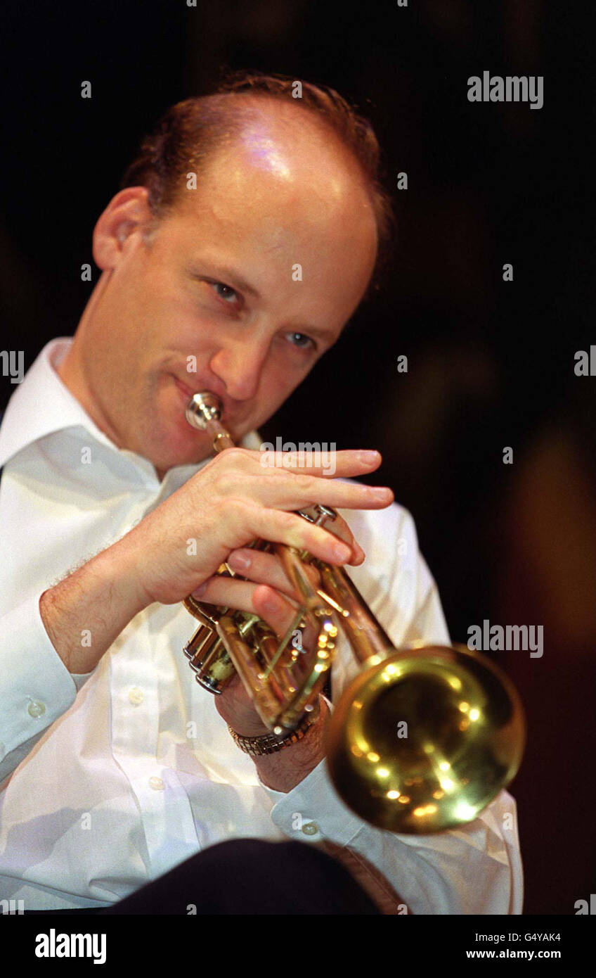 Actor frank wood hi-res stock photography and images - Alamy