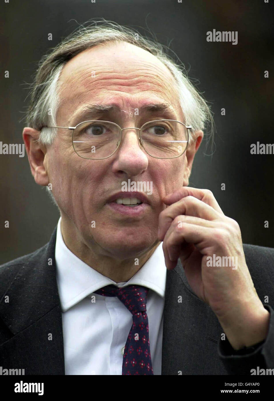 Late donald dewar hi-res stock photography and images - Alamy