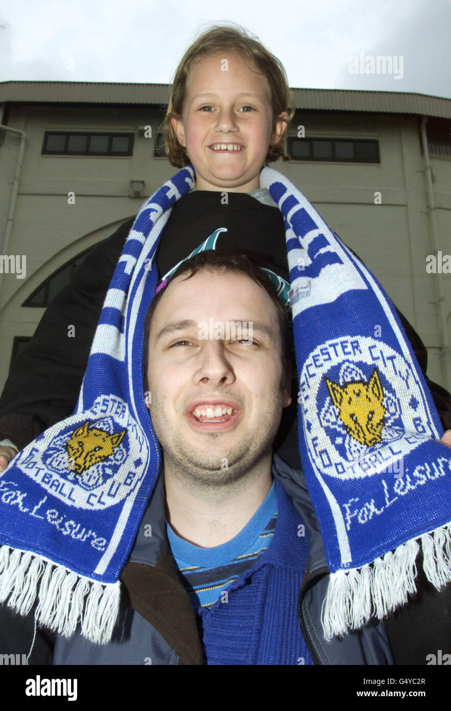 Tranmere fans wembley hi-res stock photography and images - Alamy