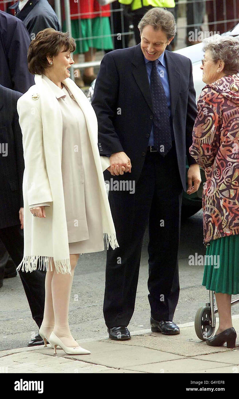 Tony blair home wife cherie hi-res stock photography and images - Alamy