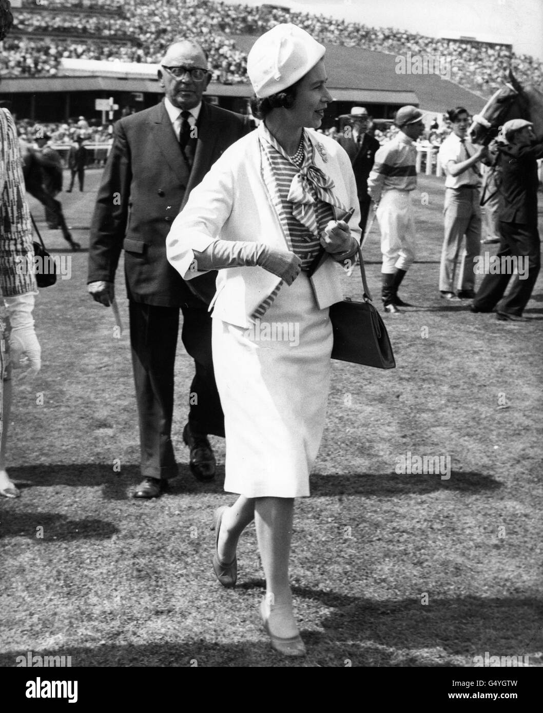 Elizabeth full length Black and White Stock Photos & Images - Alamy