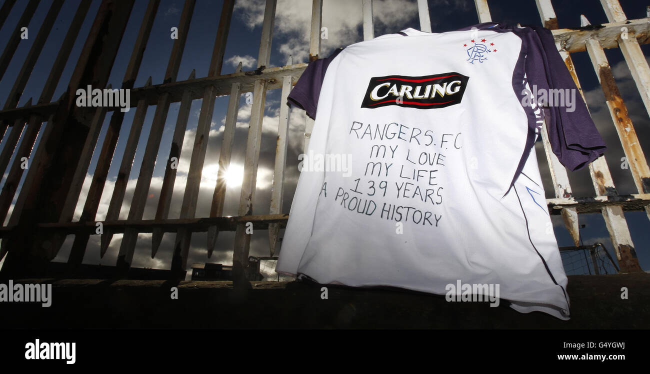 Soccer rangers in administration ibrox stadium hi-res stock photography ...