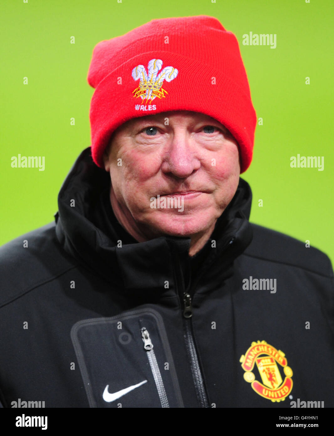 Manchester United manager Alex Ferguson during training Stock Photo - Alamy