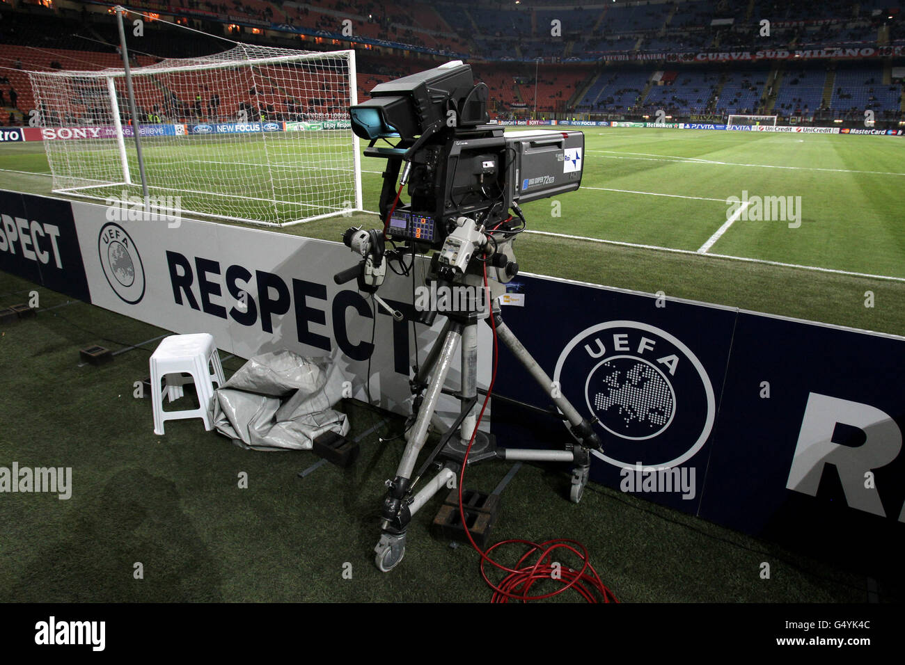 Soccer - UEFA Champions League - Round of 16 - First Leg - AC Milan v ...