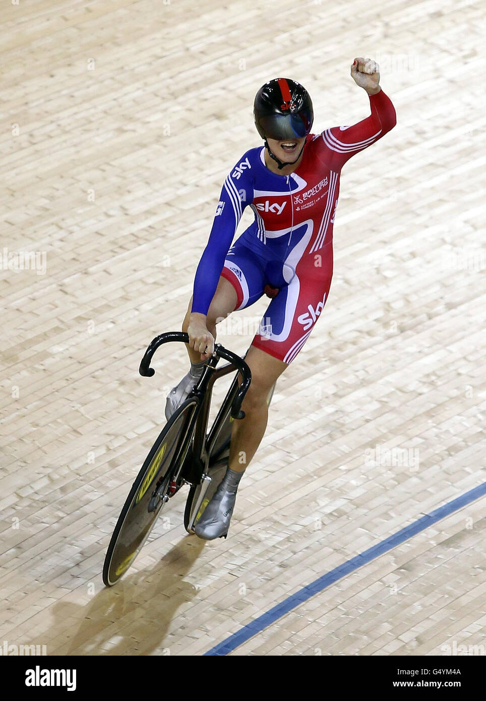 Great Britain's Victoria Pendleton celebrates Gold in the Women's Team ...