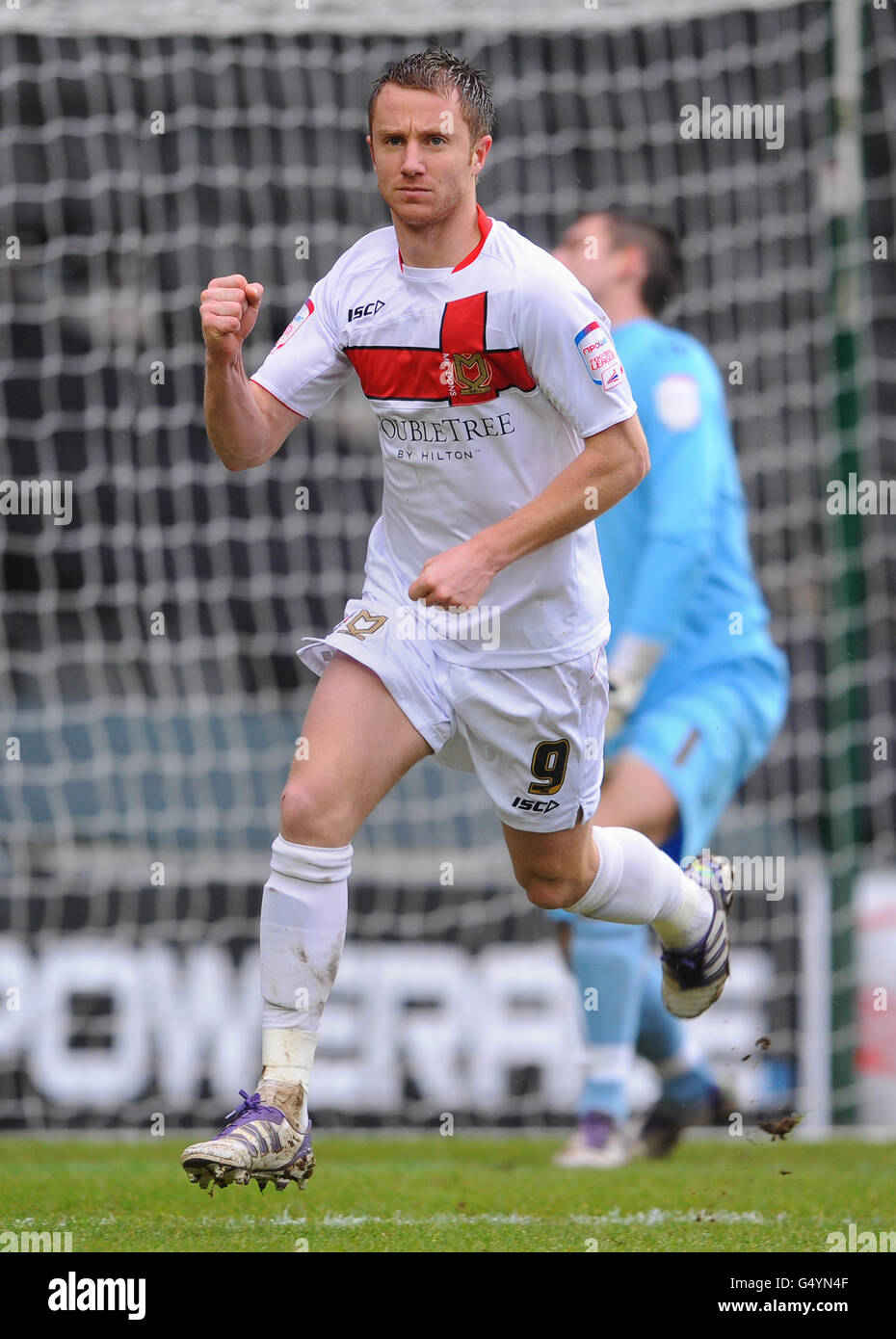 Mk dons dean bowditch hi-res stock photography and images - Alamy